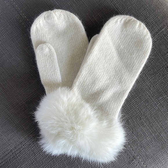 Red Envelope | Other | Authentic Rabbit Trimmed Mittens | Poshmark